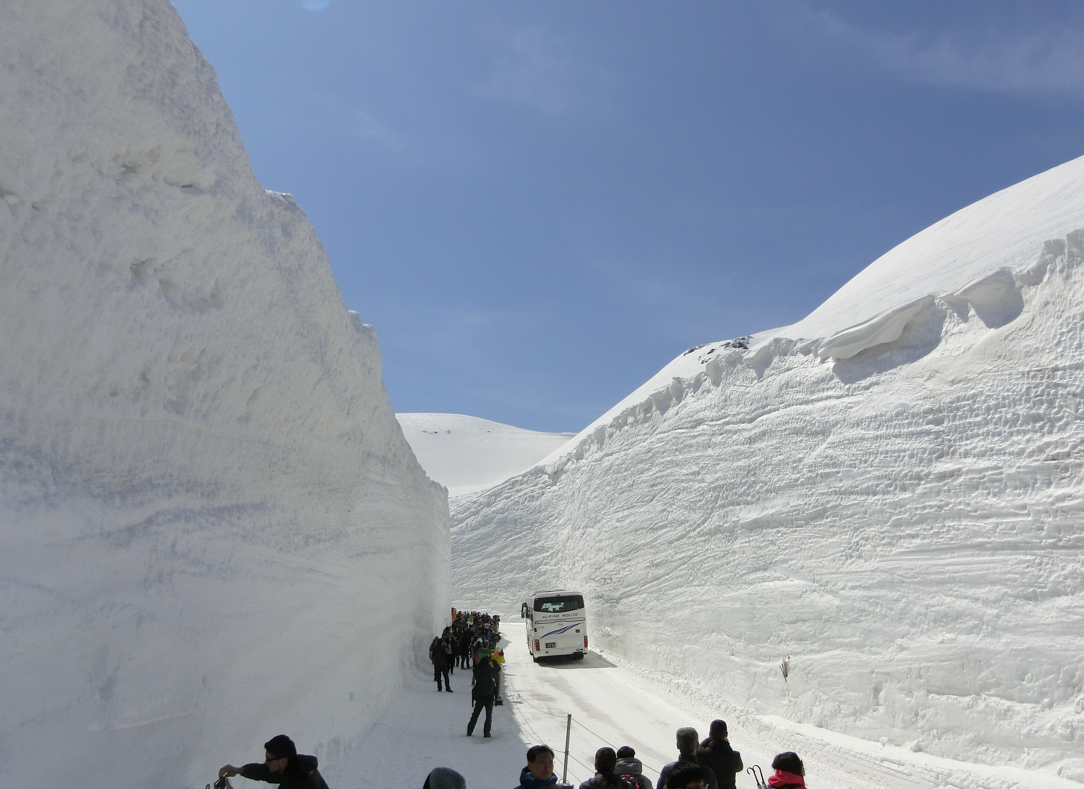 Snow walls of Japan | Hakuba Blog
